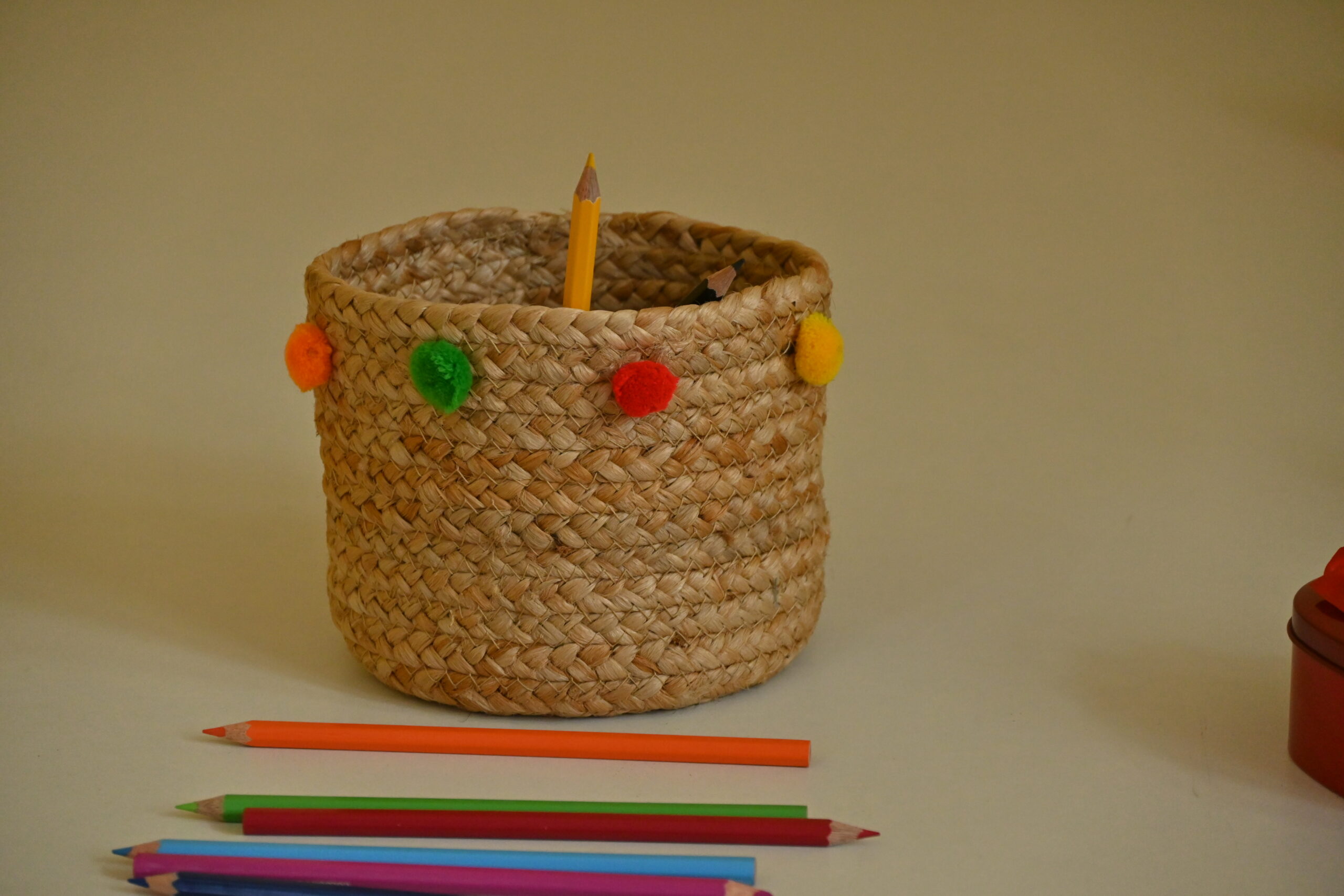 Handicraft Raffia Jute Nut Shell Design Brown Pen Holder | Aticue Decor